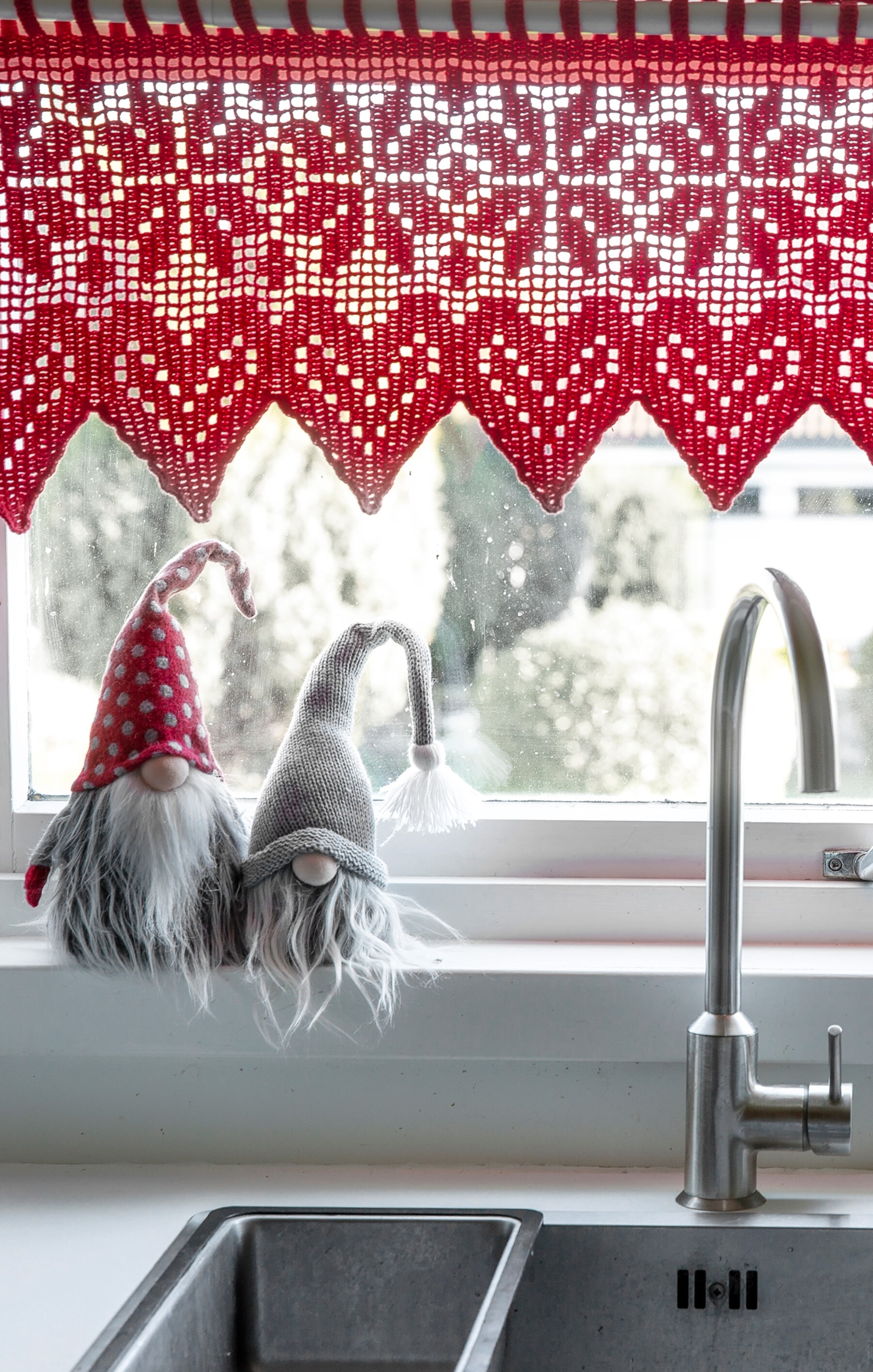 2030-16 Heklet Gardinkappe - Viking Garn