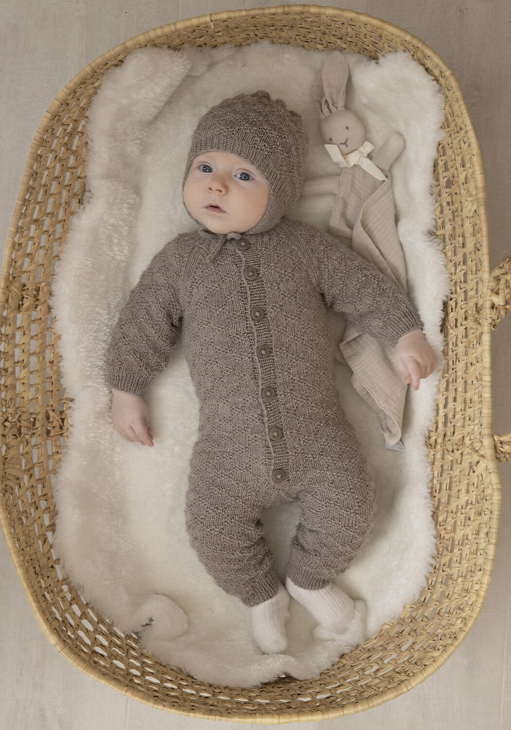 k-2235-11a "Gullik"-dress og lue - Viking Garn